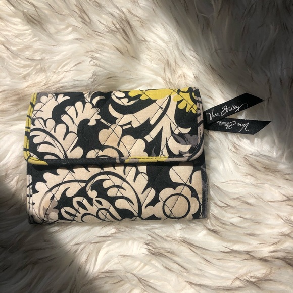 Vera Bradley | Bags | Vera Bradley Green Black Baroque Trifold Wallet ...